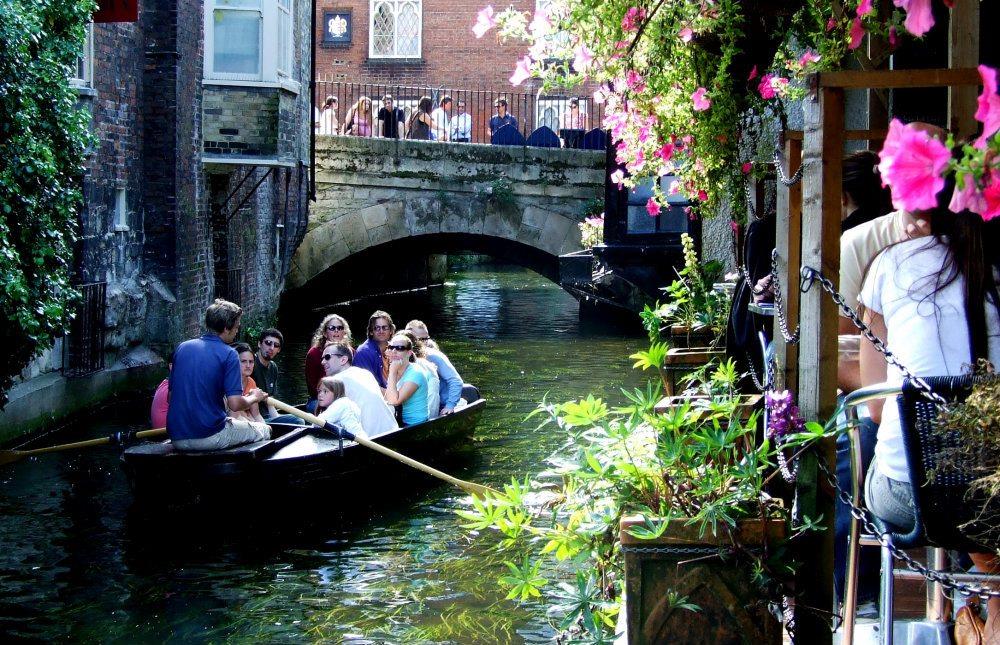 Canterbury Historic River Tours
