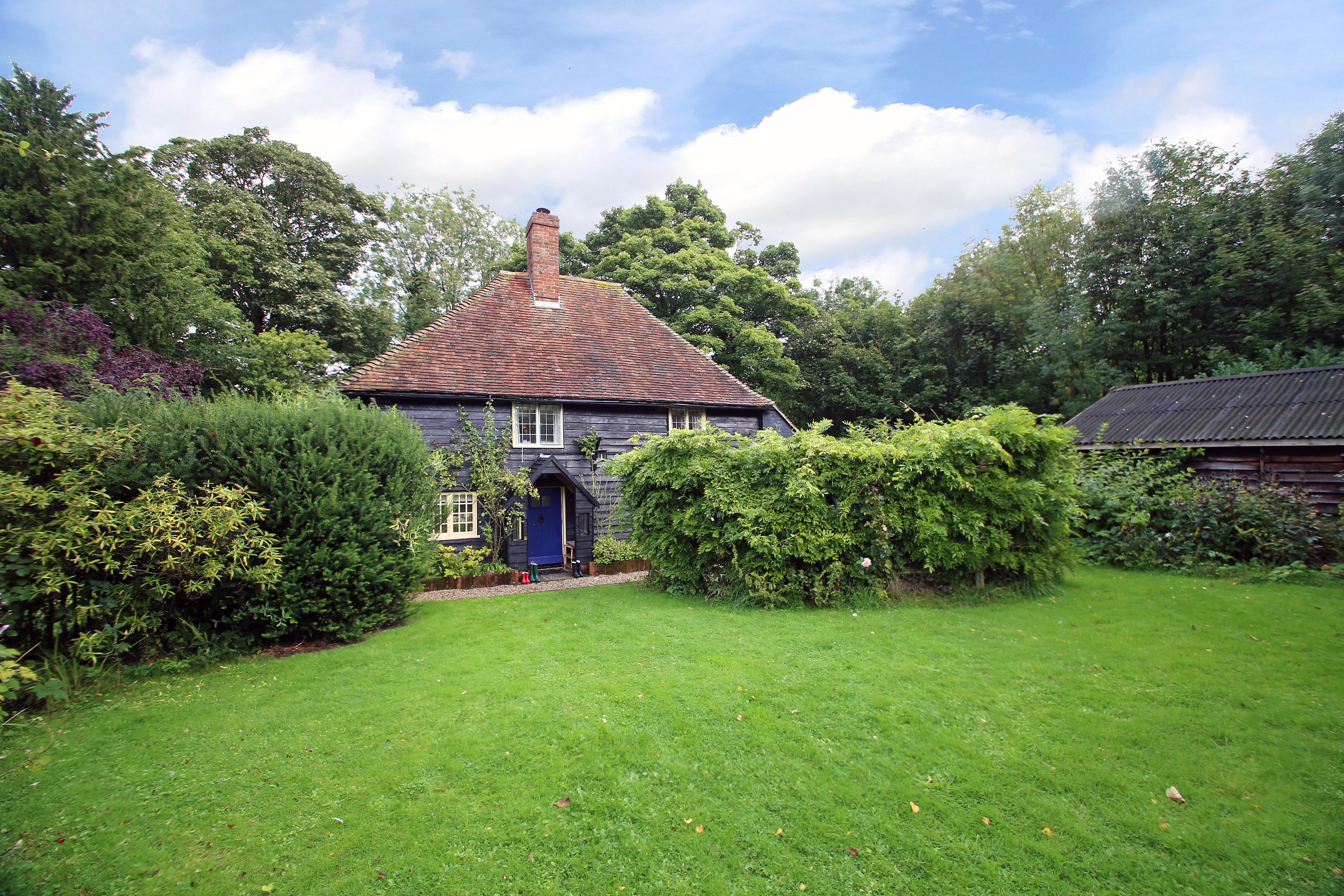 Holiday Cottage in Throwley Kent | Self-Catering Accommodation