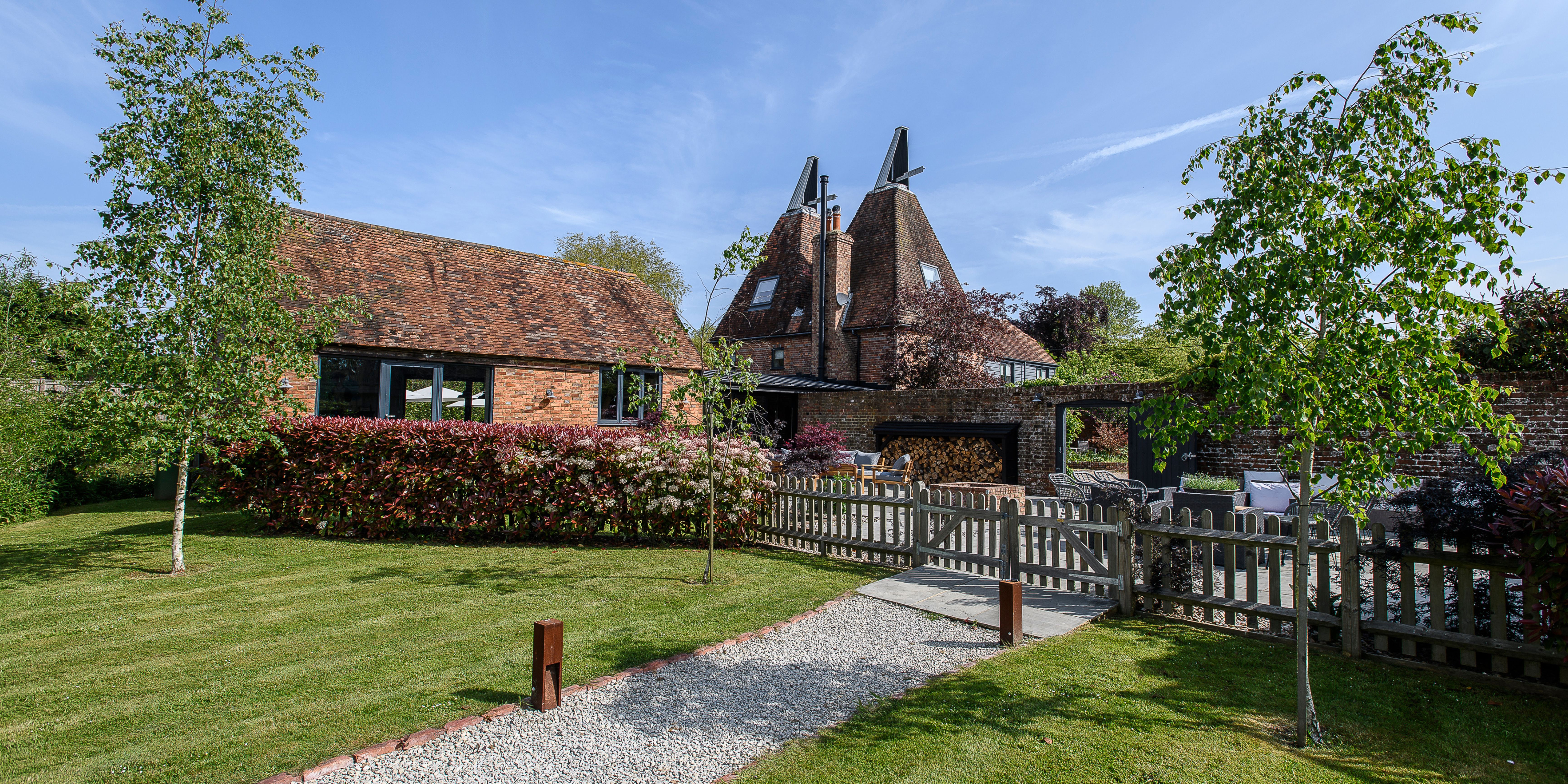 Horne's Place Oast & Barn